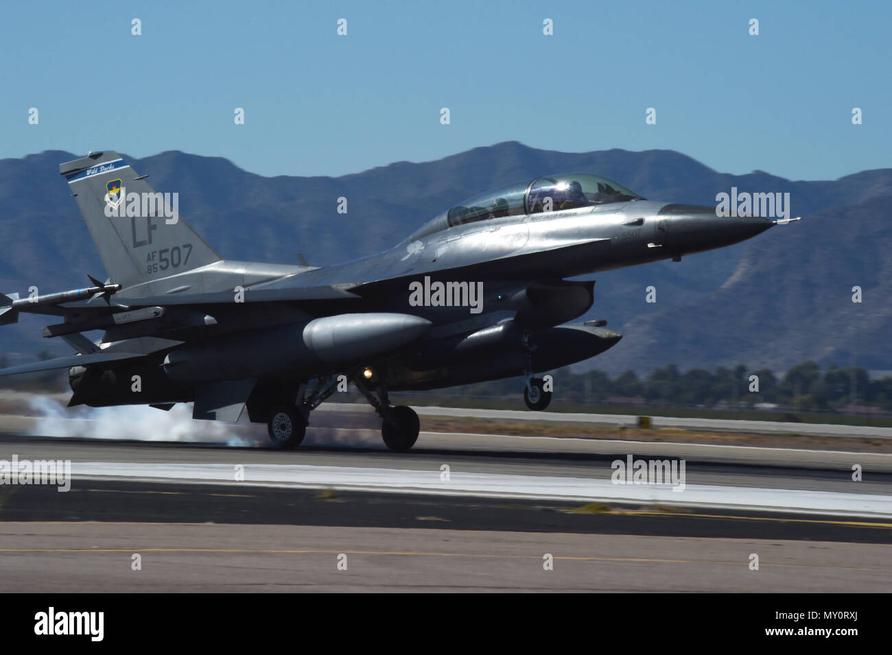 Phoenix international raceway hi-res stock photography and images - Alamy