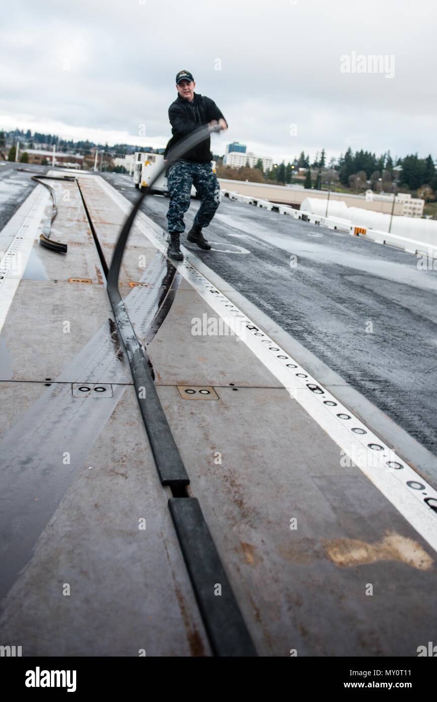 Catapult slot seal hi-res stock photography and images - Alamy