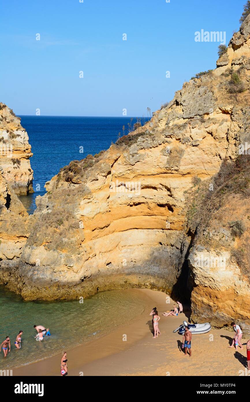 Praia da dona ana hi-res stock photography and images - Alamy