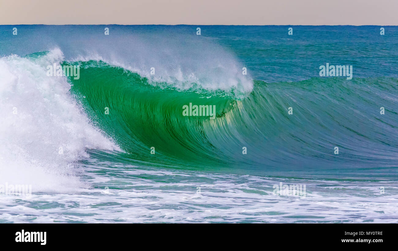 Nice waves hi-res stock photography and images - Alamy