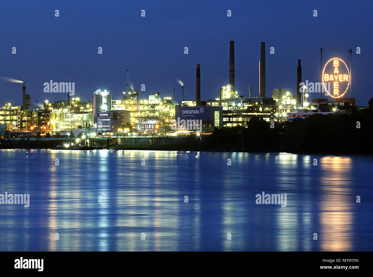 Bayer chemical factory leverkusen hi-res stock photography and images ...