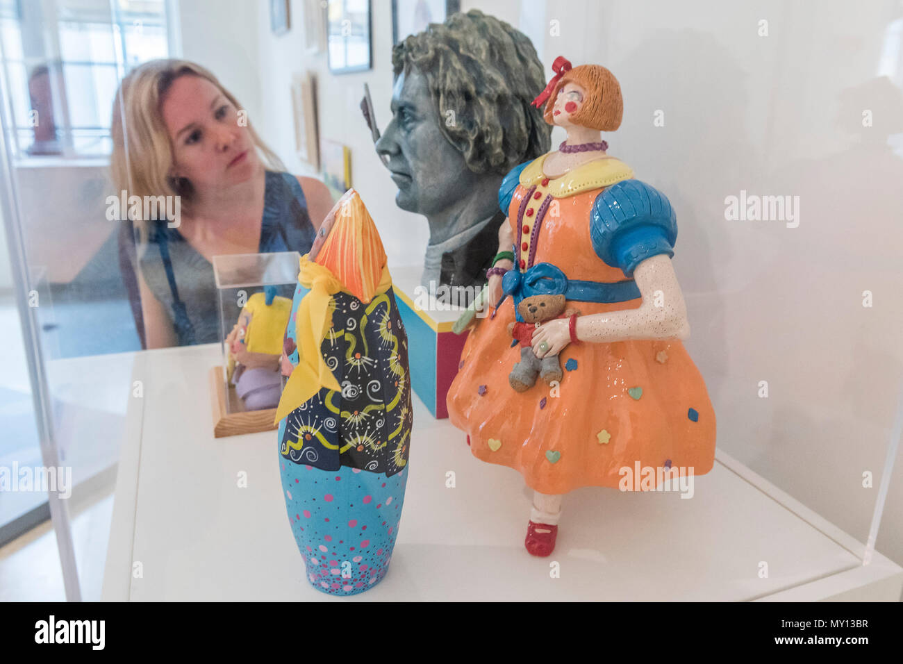 London, UK. 5th Jun, 2018. Sculptures depicting Grayson Perry and his ...