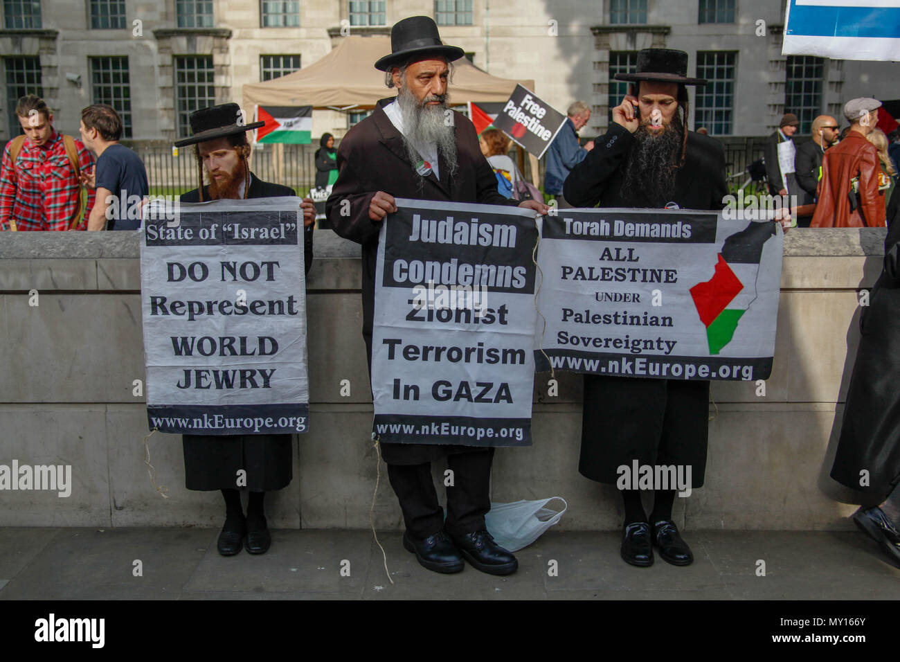 London, UK. 5th June, 2018. Hasidic Jews protest against Israeli ...