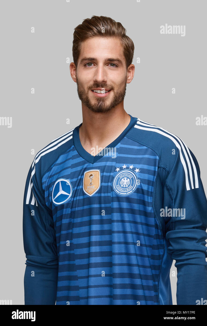 Kevin trapp hi-res stock photography and images - Alamy