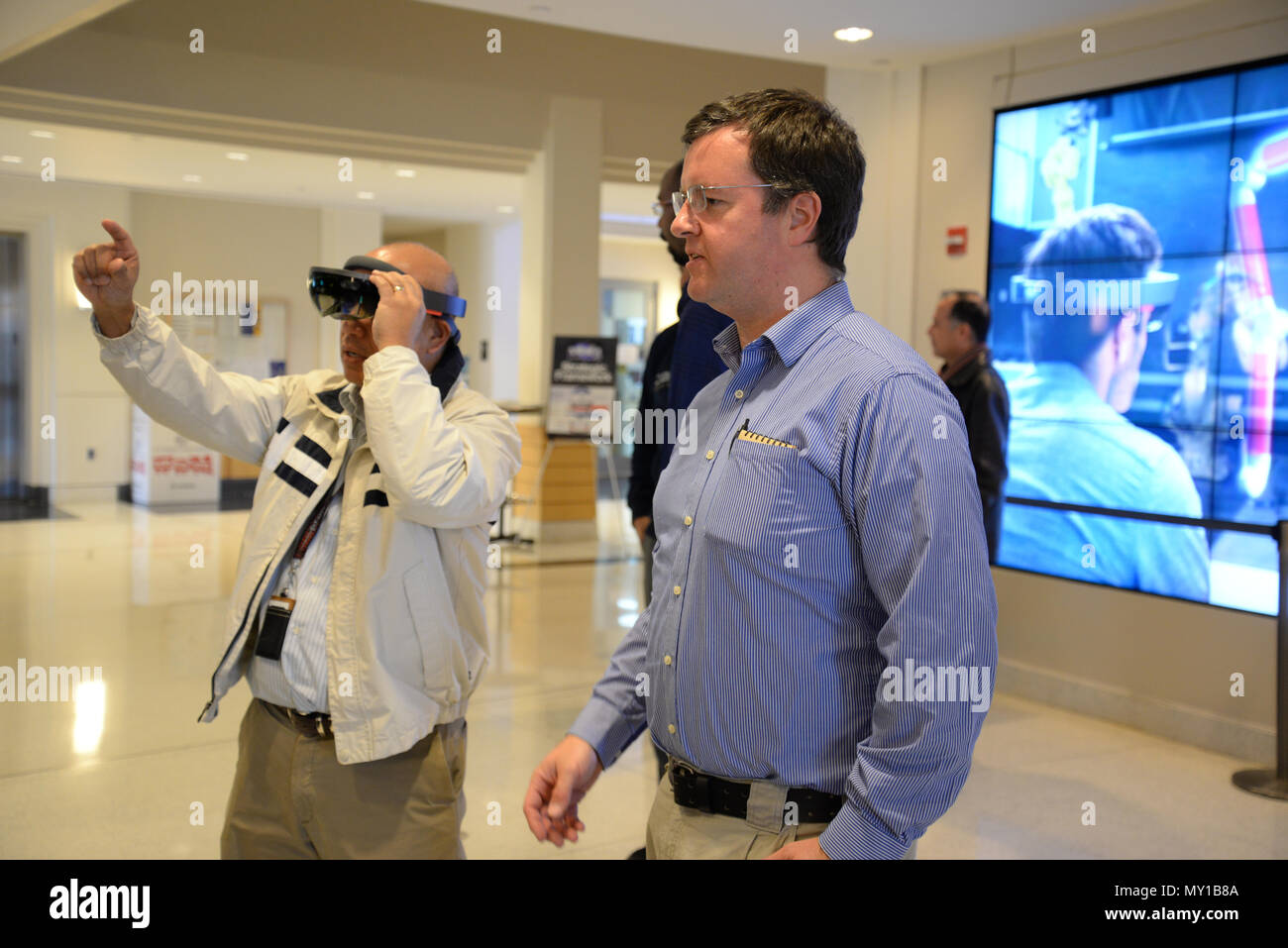 Hololens maintenance hi-res stock photography and images - Alamy