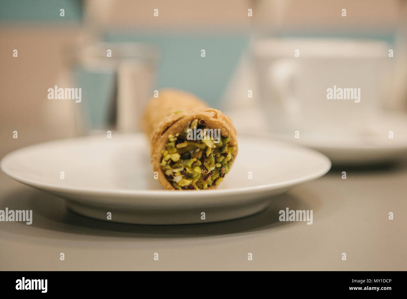 Cannoli sicily cafe hi-res stock photography and images - Alamy