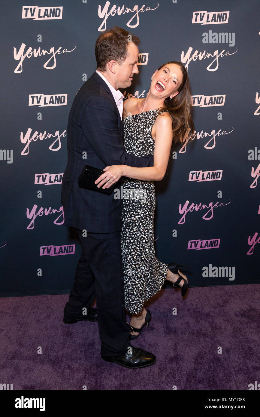 Ted Griffin Sutton Foster And Ted Griffin Arrive On The Red Carpet At