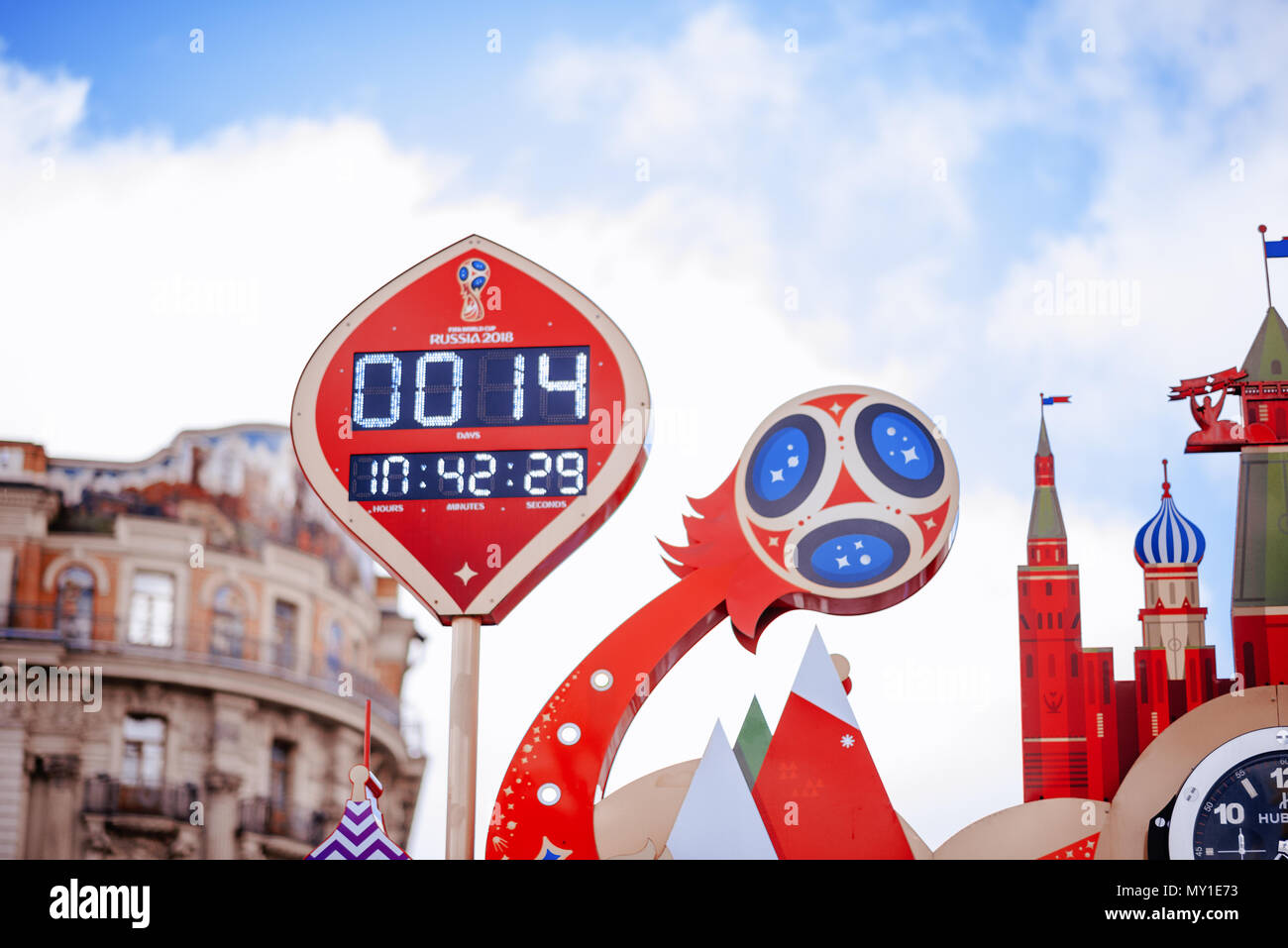MOSCOW, RUSSIA - MAY 31, 2018: Watches, leading a countdown of time ...