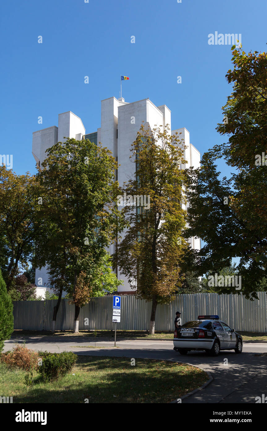 Presidential palace of the republic of moldova hi-res stock photography ...