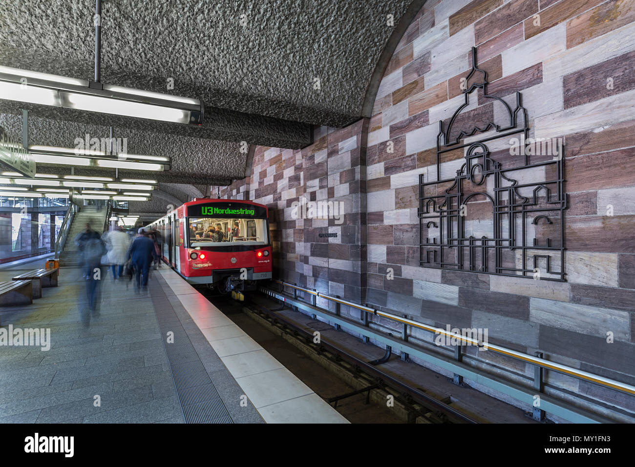 Subway station opera house hi-res stock photography and images - Alamy
