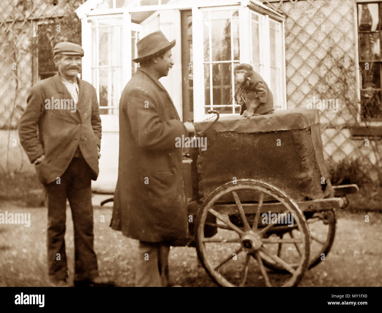 Victorian barrel hi-res stock photography and images - Alamy