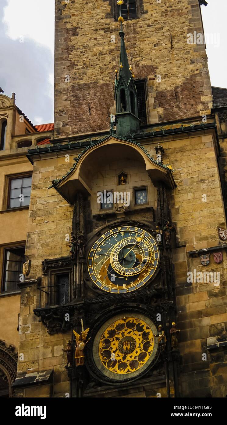 Prague orloy hi-res stock photography and images - Alamy