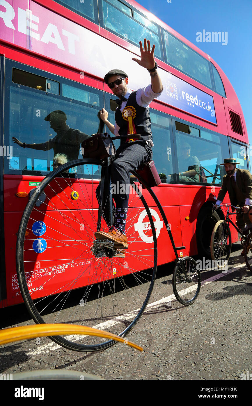 Weed and stylish cycling hi-res stock photography and images - Alamy