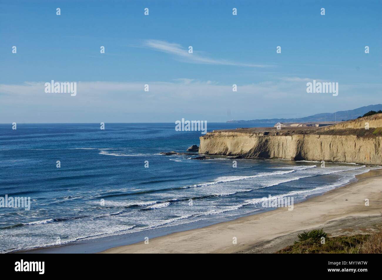 Beautiful scenic coastal view in California (USA): Untouched nature of ...