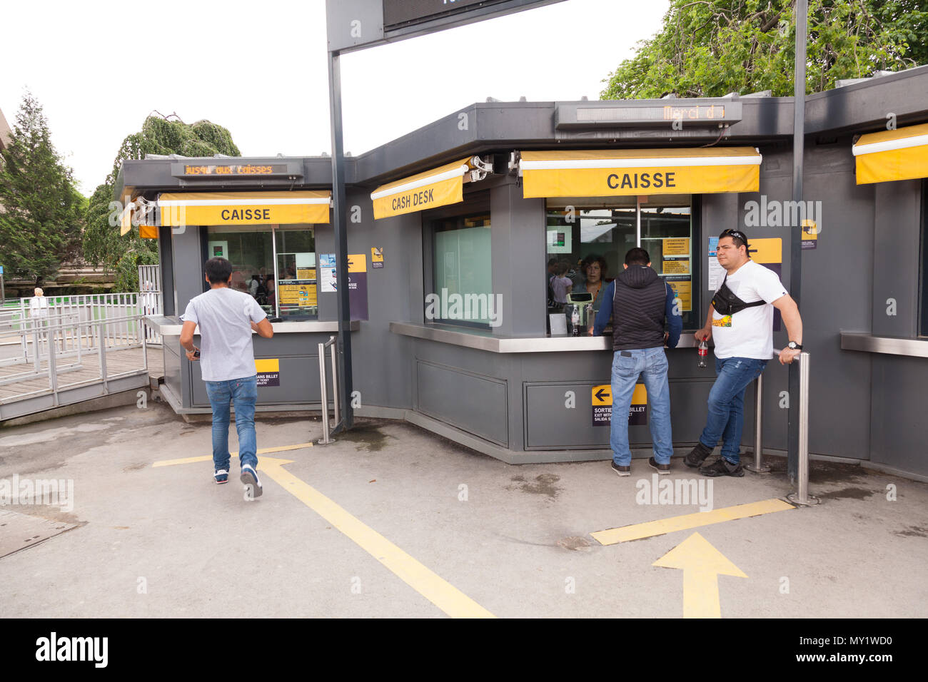 Ticket office eiffel tower hi-res stock photography and images - Alamy