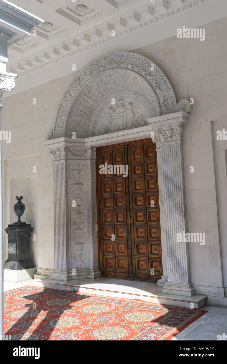Entrance Livadia Palace High Resolution Stock Photography and Images ...