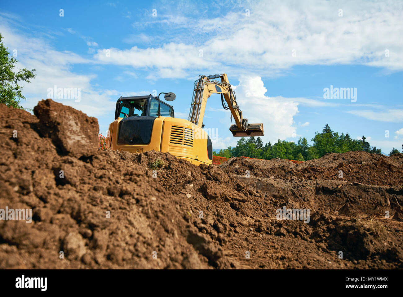 Bulldozer in open field operation Stock Photo - Alamy