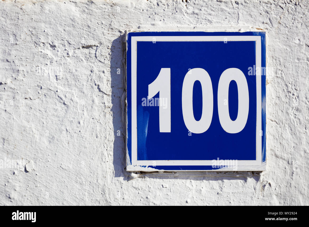 Tin plate signs hi-res stock photography and images - Alamy