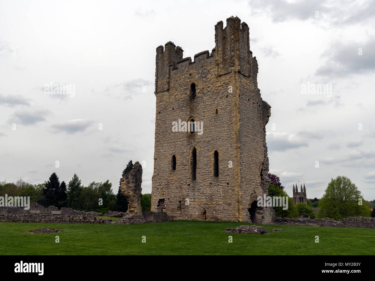 Helmsley Castle, Helmsley, North Yorkshire moors, North Yorkshire ...