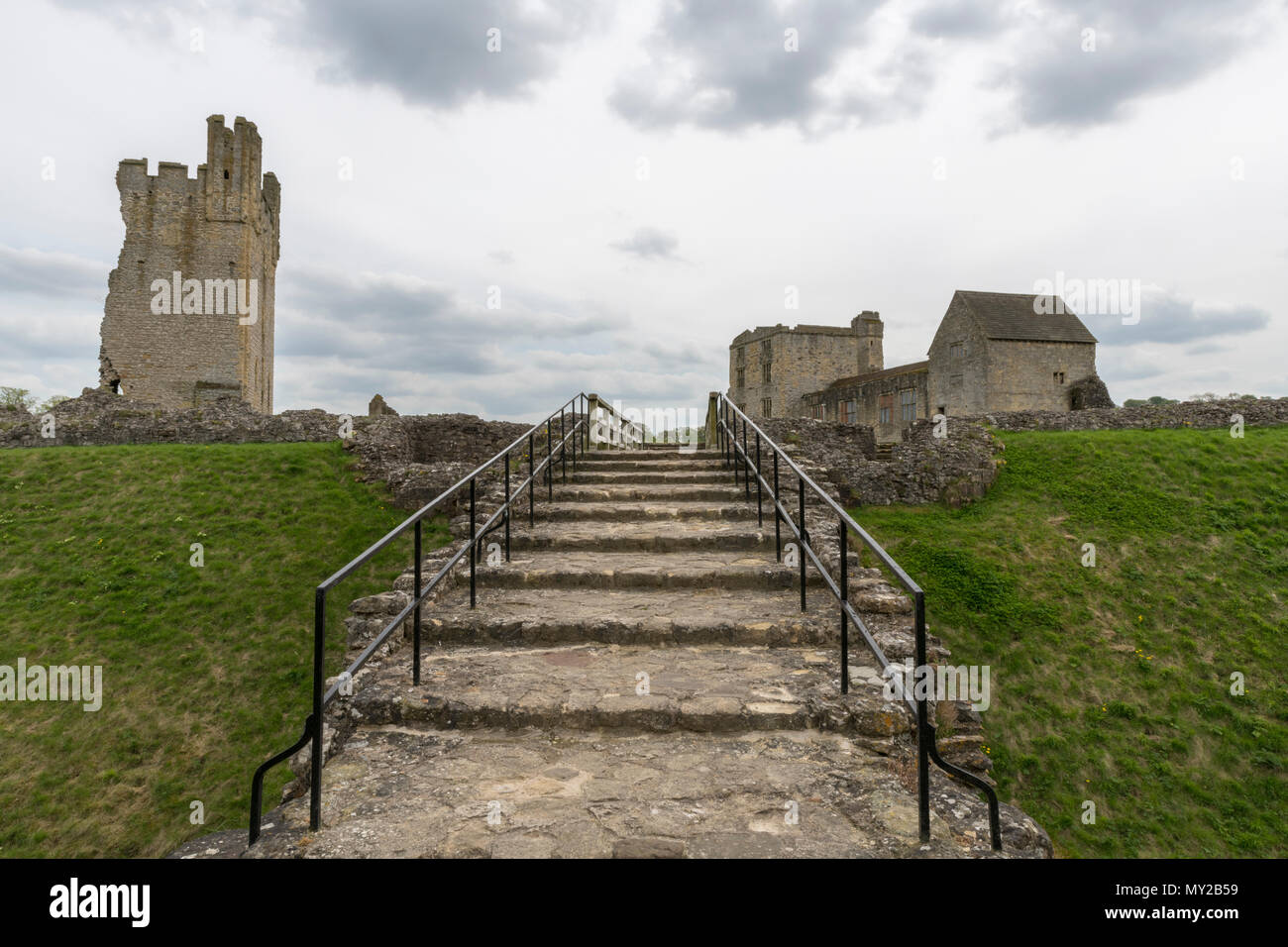 Helmsley castle hi-res stock photography and images - Alamy