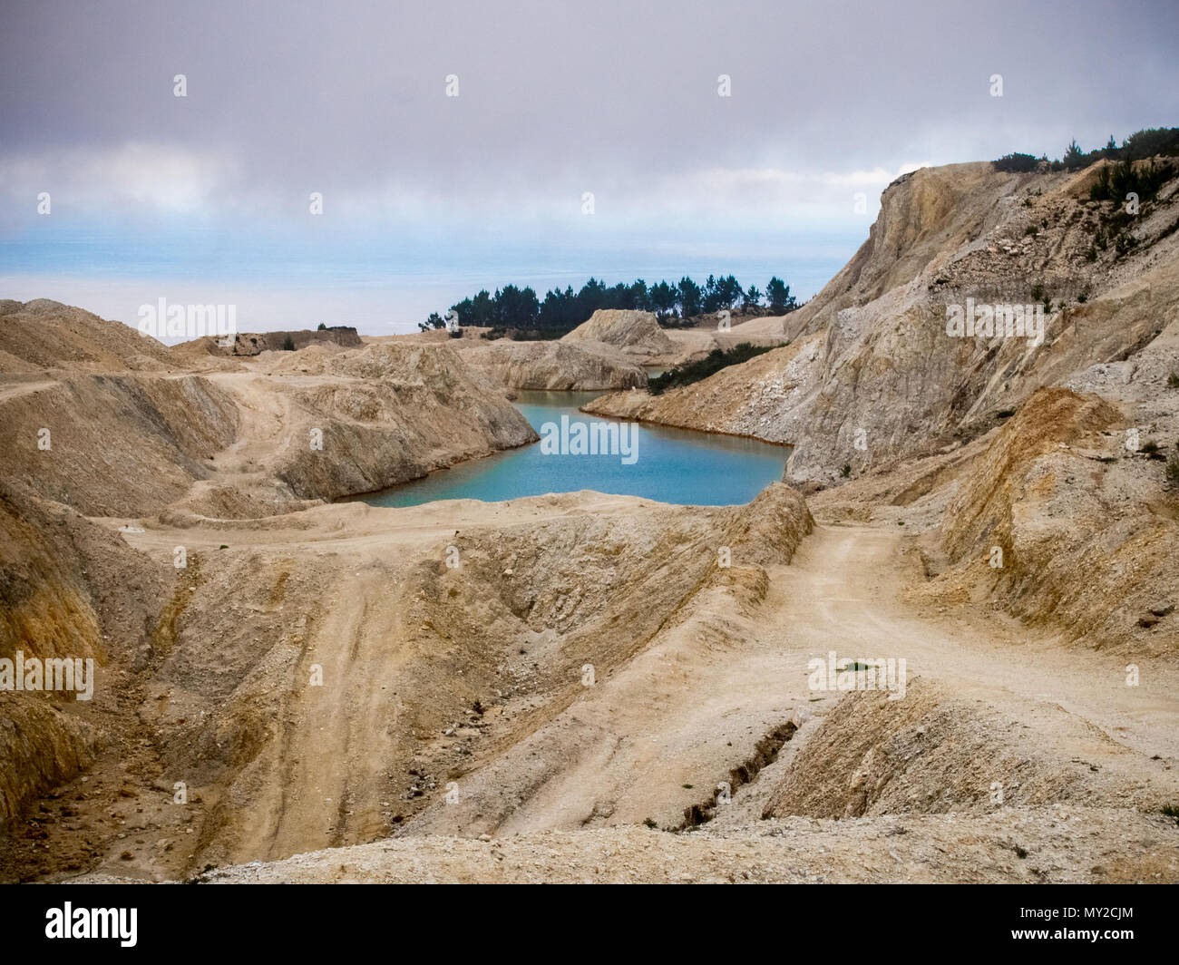 Empty desolate beautiful hi-res stock photography and images - Alamy