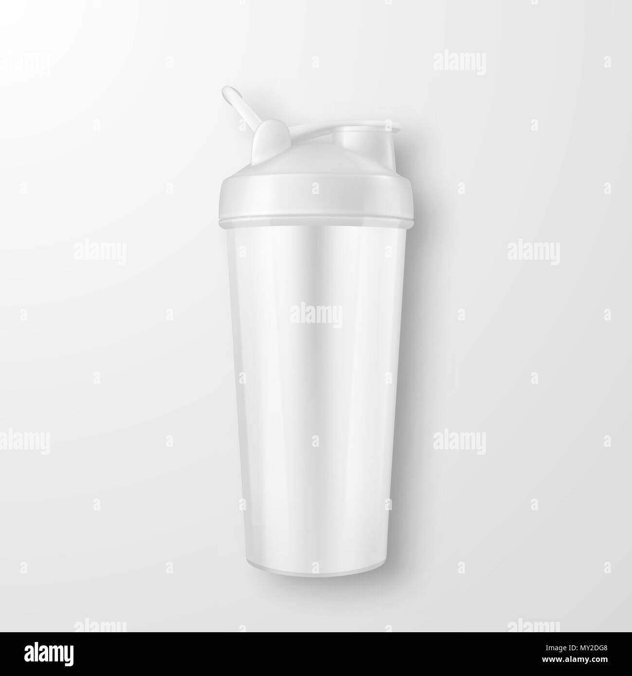 Vector realistic 3d white empty glossy metal shaker for sports ...