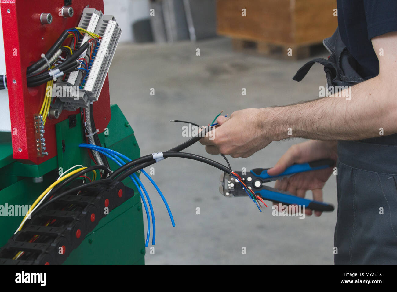 Inspecting building wiring hi-res stock photography and images - Alamy