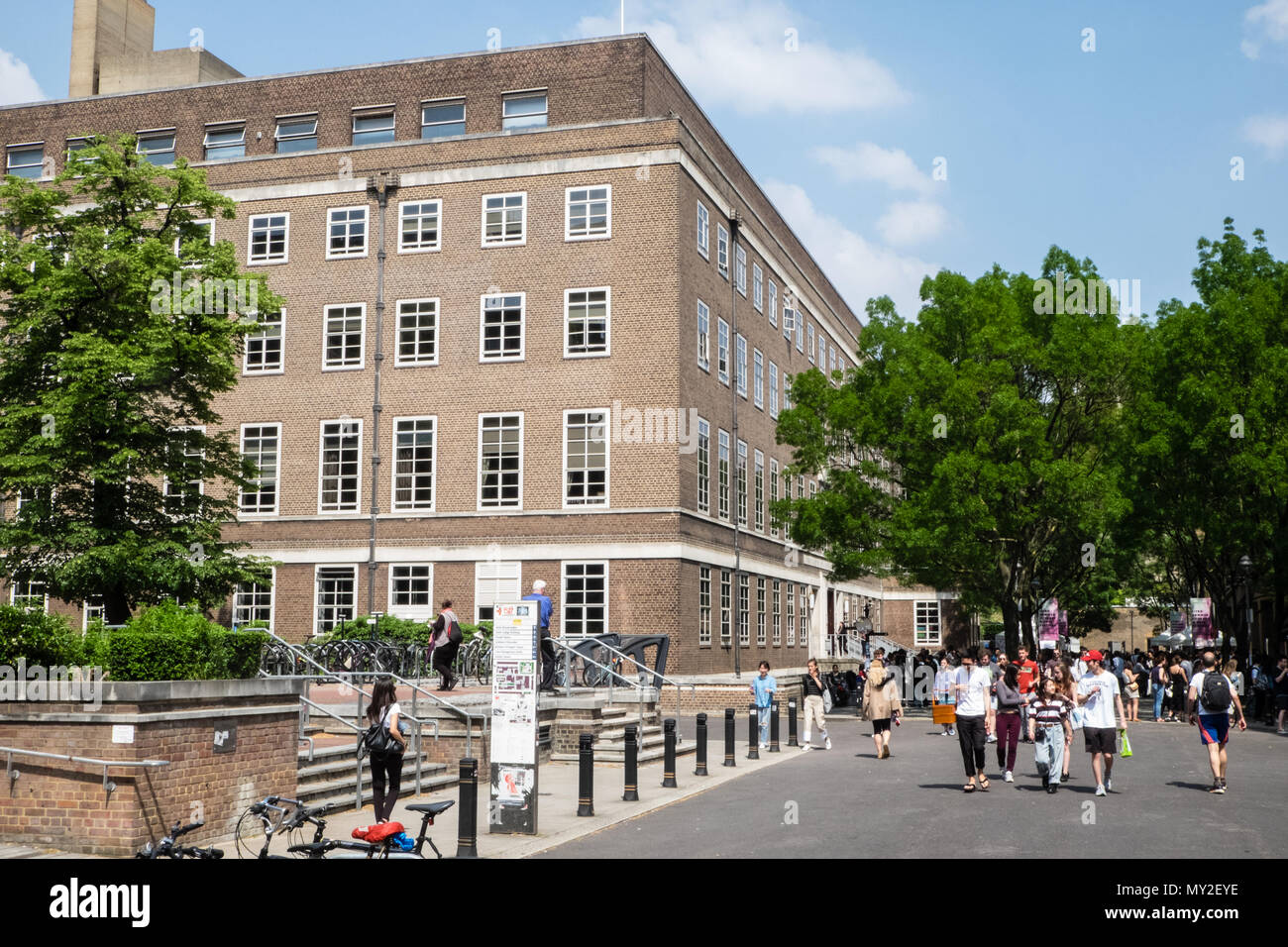 Soas student hi-res stock photography and images - Alamy