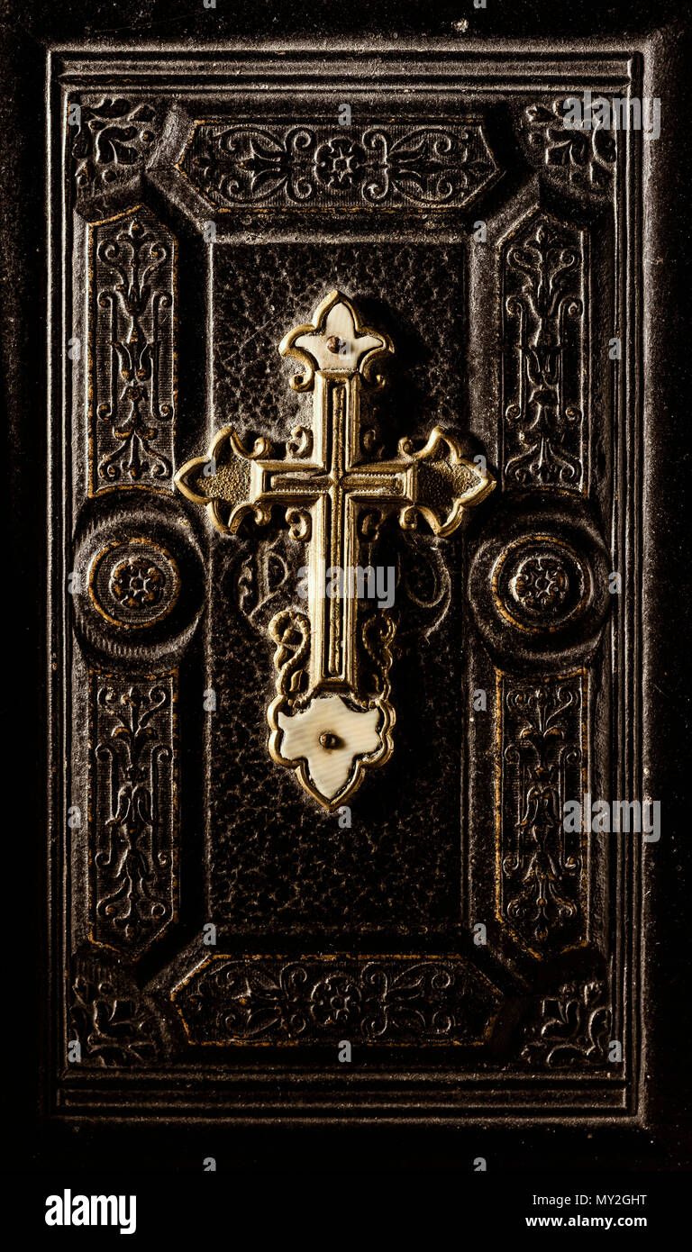 Antique bible hi-res stock photography and images - Alamy