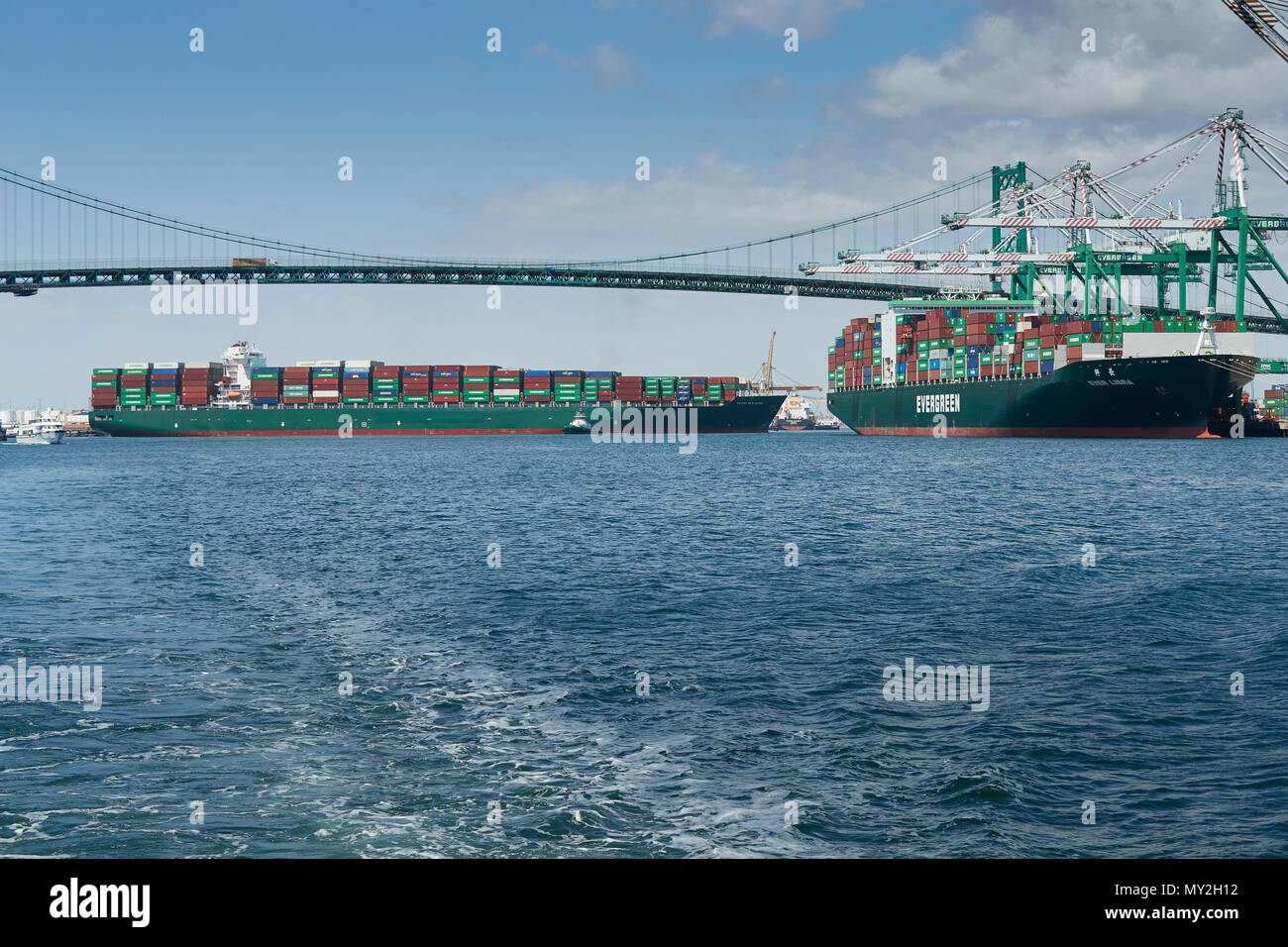 The Giant Container Ship, SEAMAX NEW HAVEN, Being Guided By Tractor ...