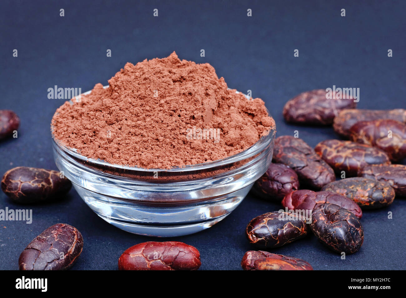 Dark blue powder hi-res stock photography and images - Alamy