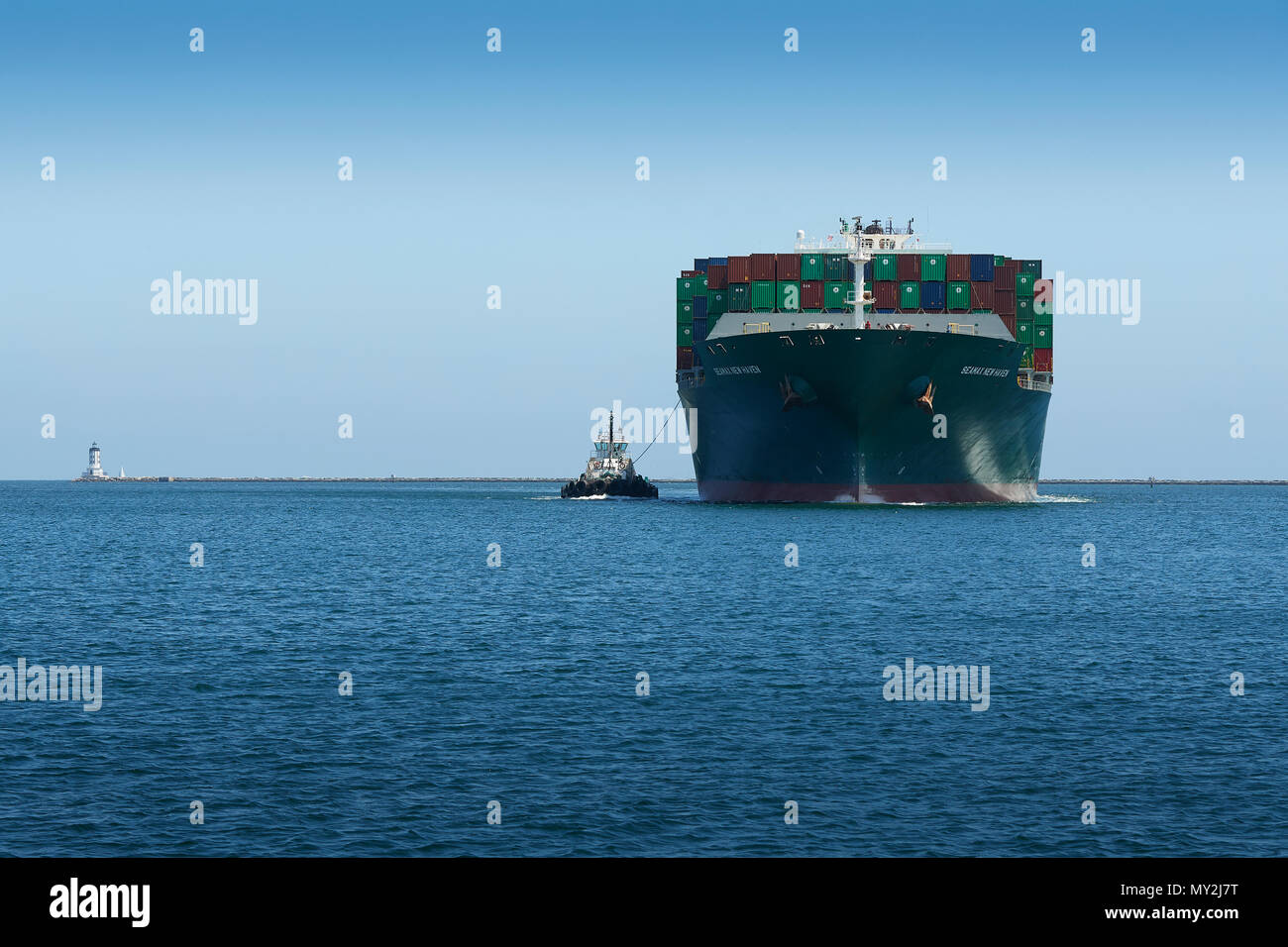 Container ship head on not suez hi-res stock photography and images - Alamy