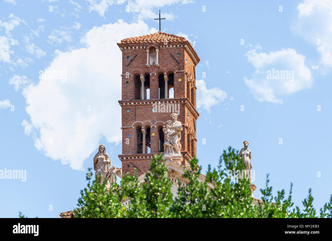 Fragmental view of Roman Forum Stock Photo - Alamy