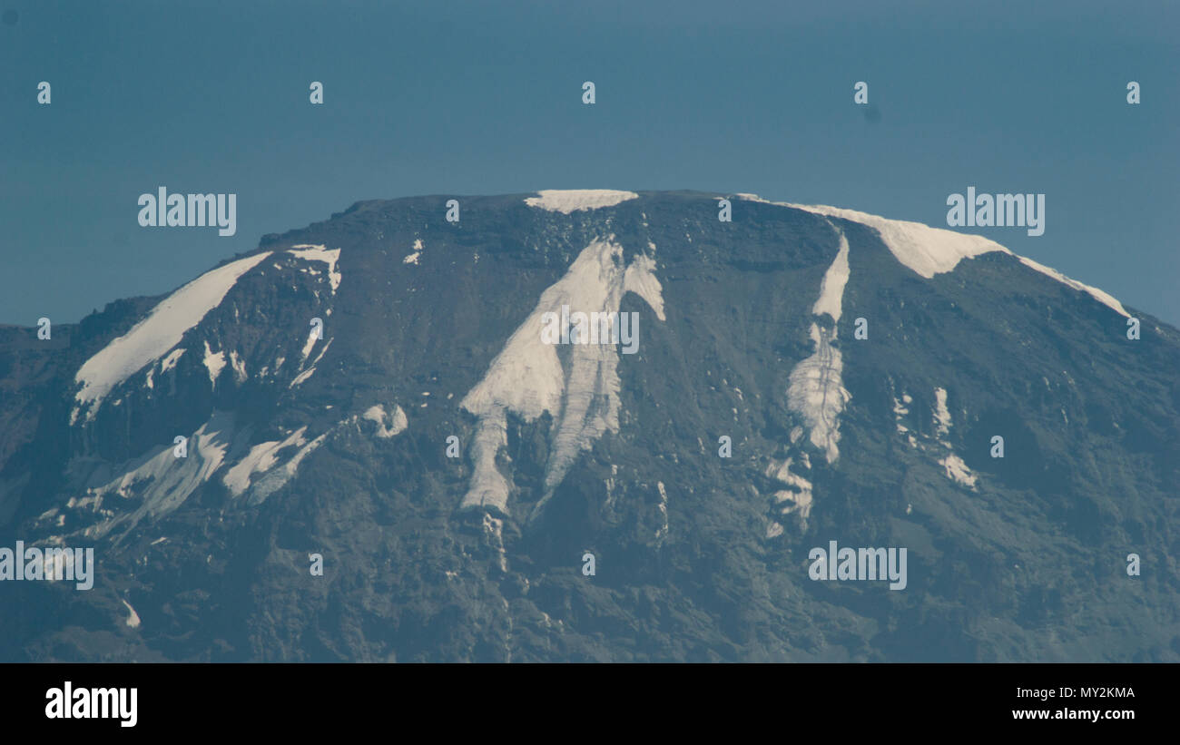 Mount kilimanjaro tanzania arusha hi-res stock photography and images ...