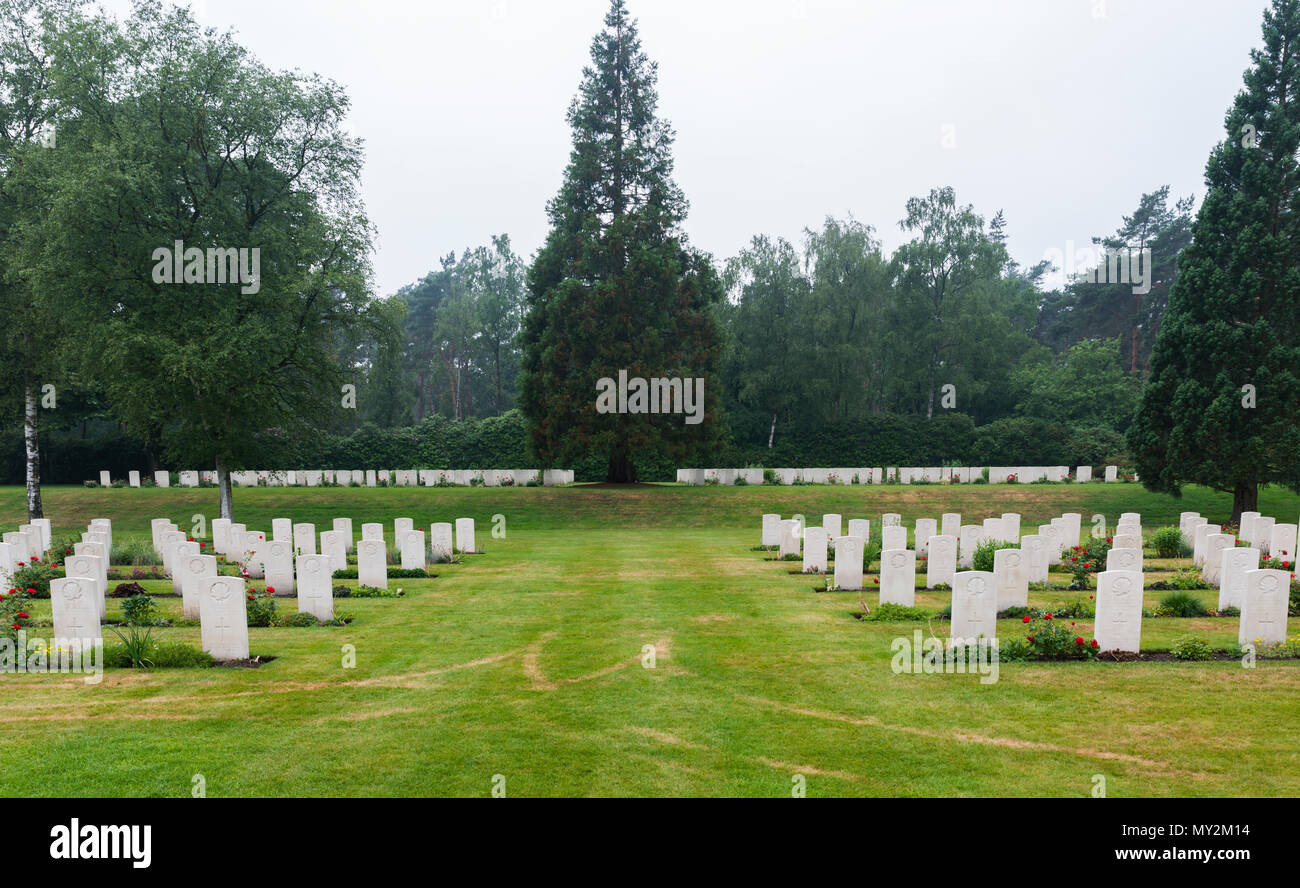 Holten,Netherlands - June 01, 2018: Well maintained graves of fallen ...