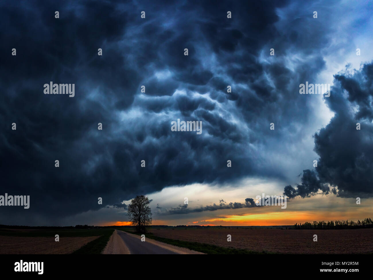 Tornado hell hi-res stock photography and images - Alamy