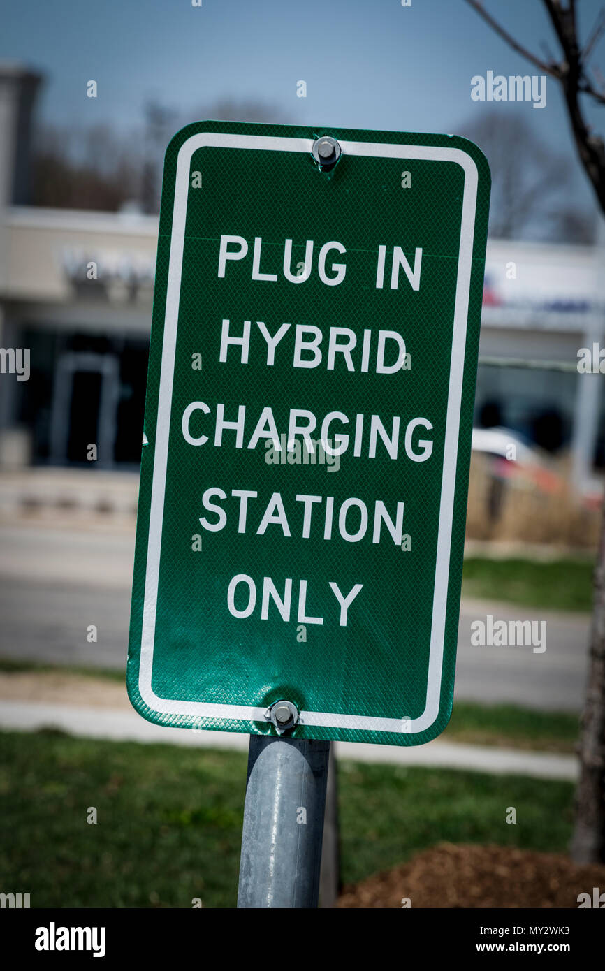 Charger sign hi-res stock photography and images - Alamy