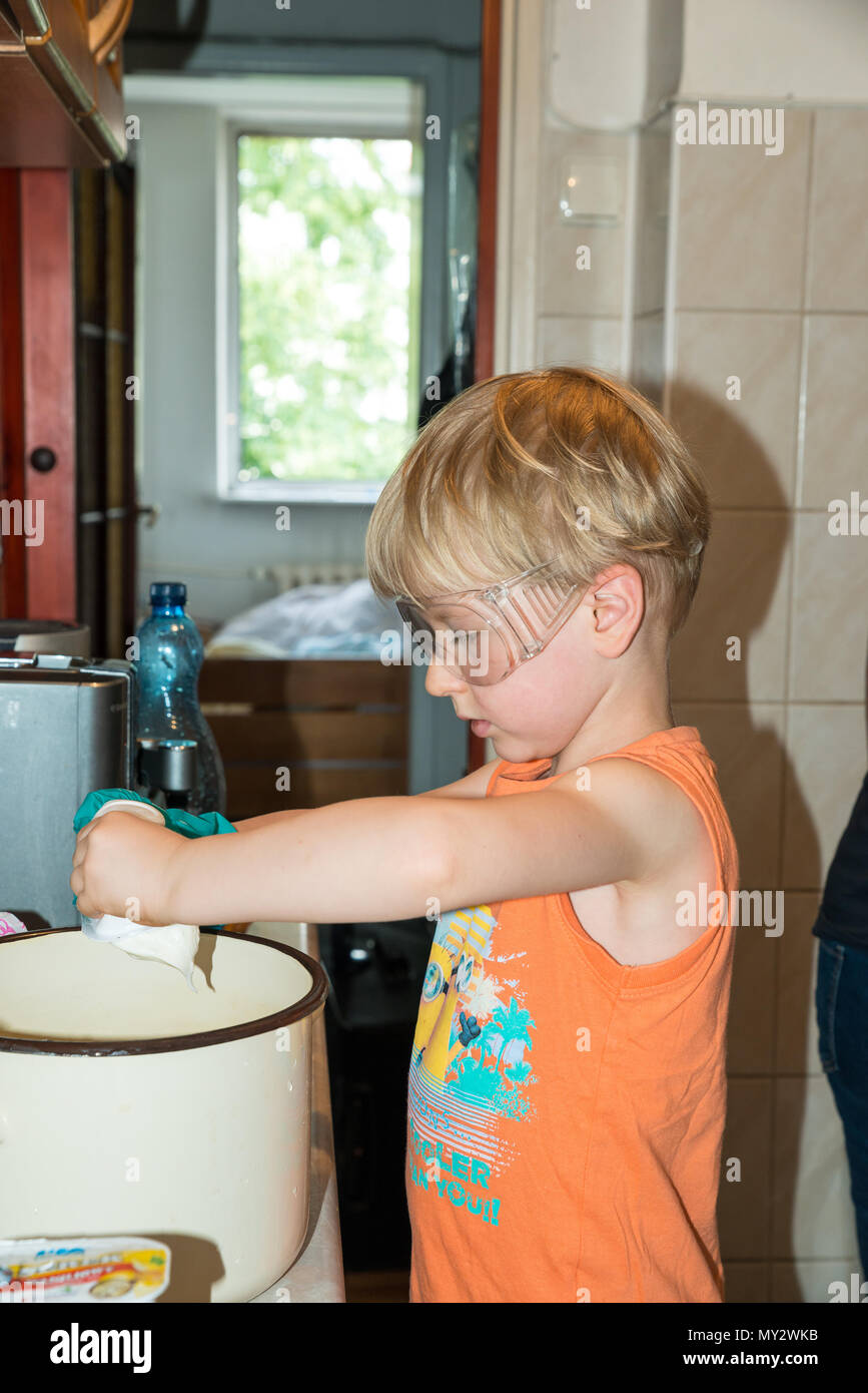 Outdoor kitchen with child hi-res stock photography and images - Alamy