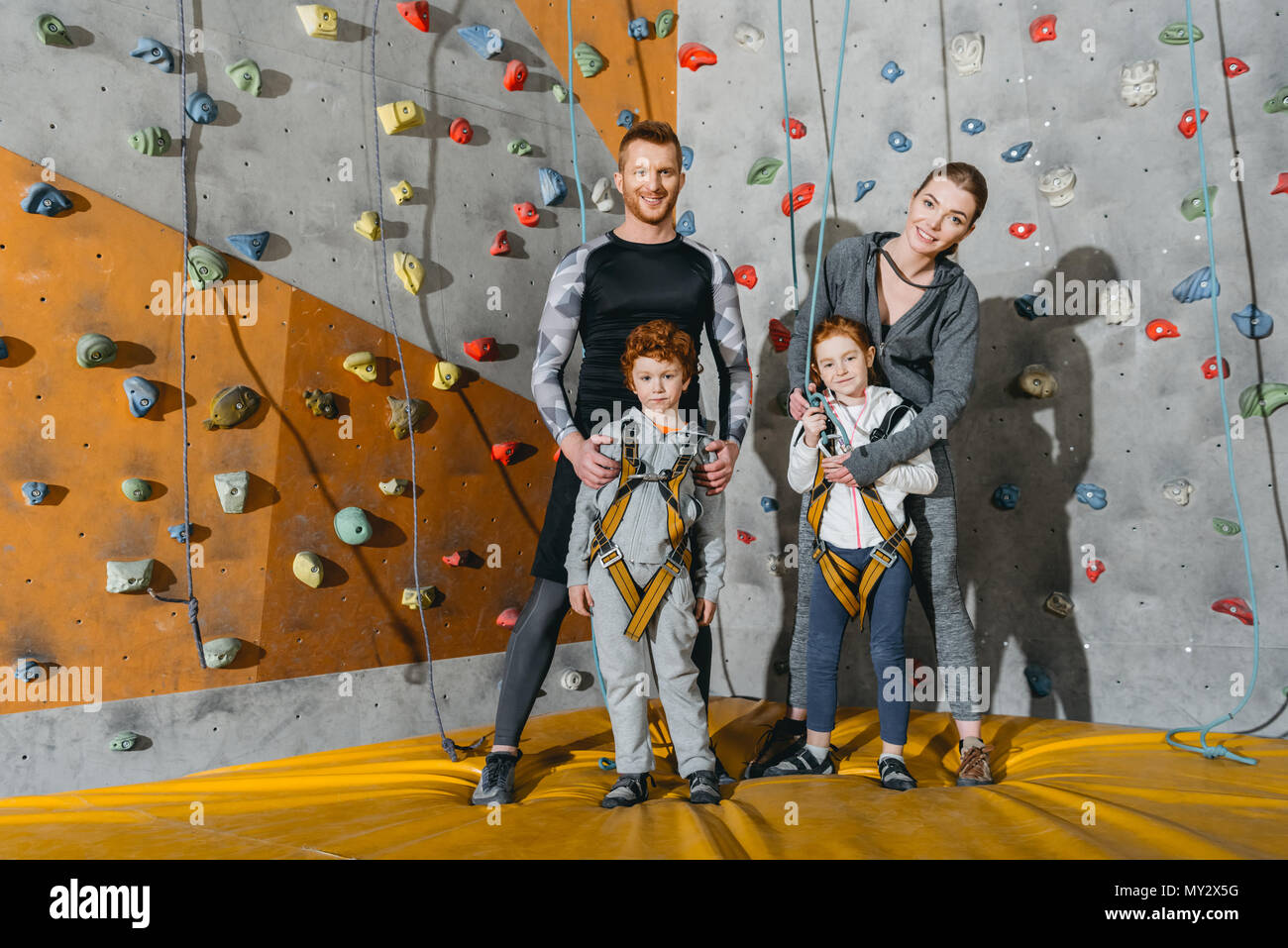 Climbing walls hi-res stock photography and images - Alamy