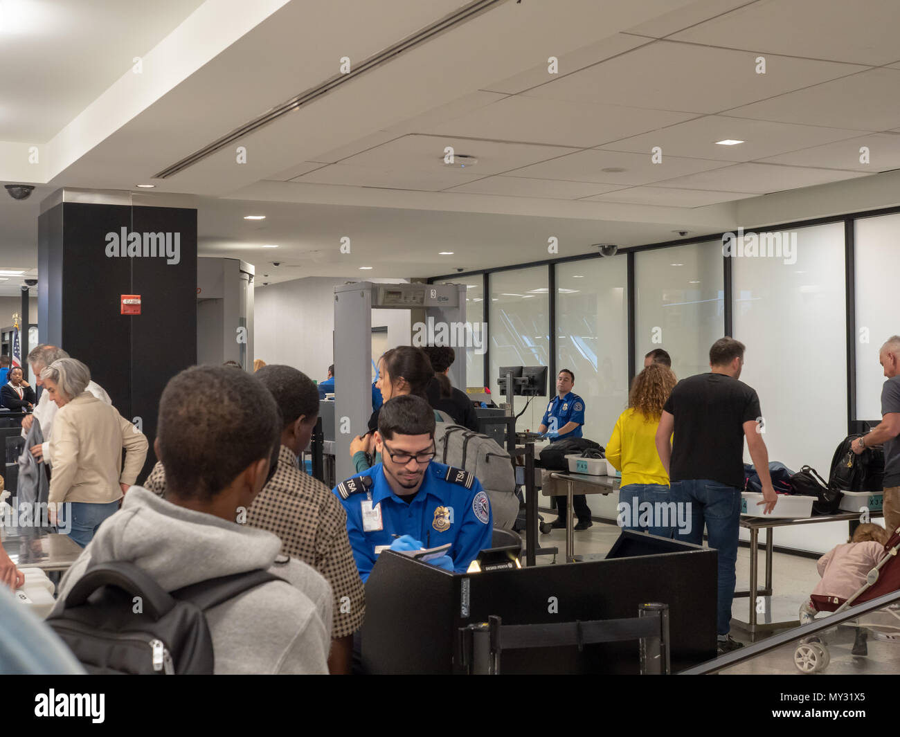 John f kennedy airport security hi-res stock photography and images - Alamy