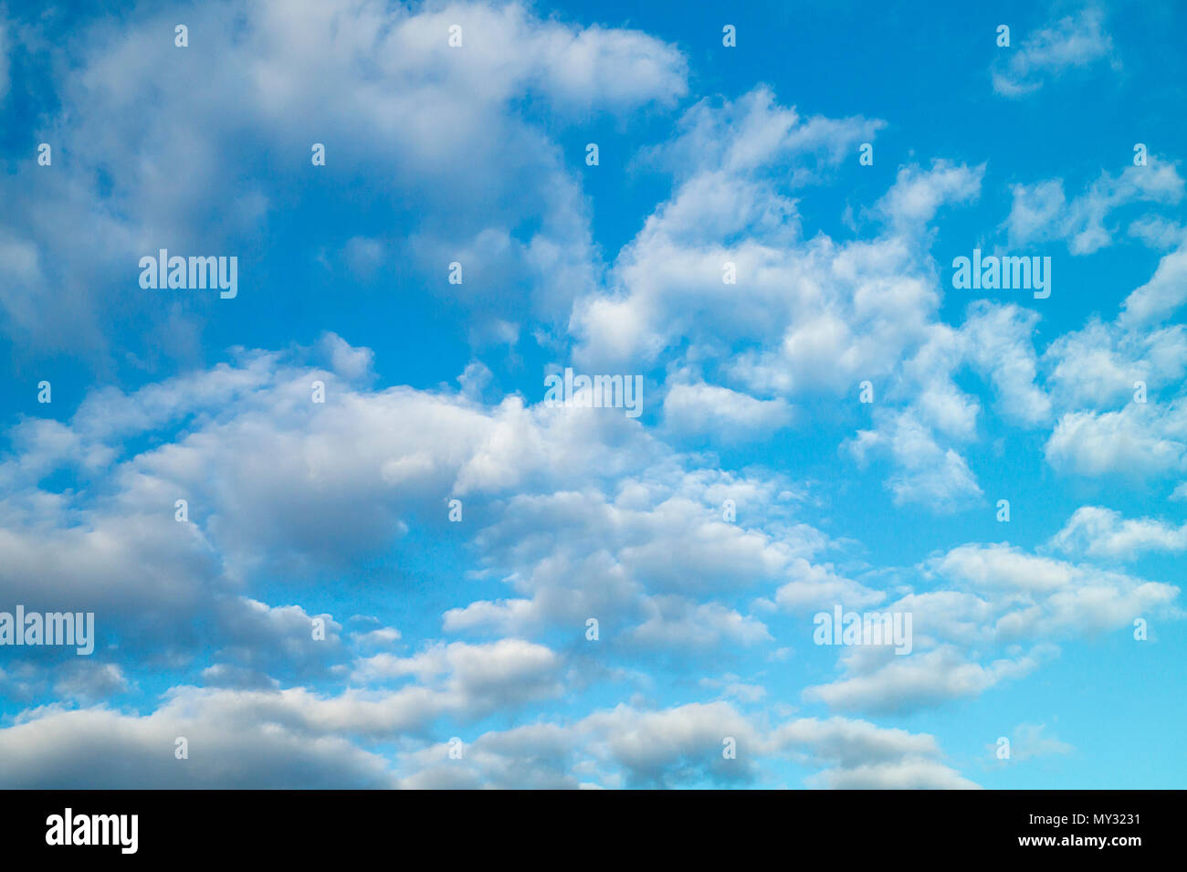 White and blue landscape hi-res stock photography and images - Alamy