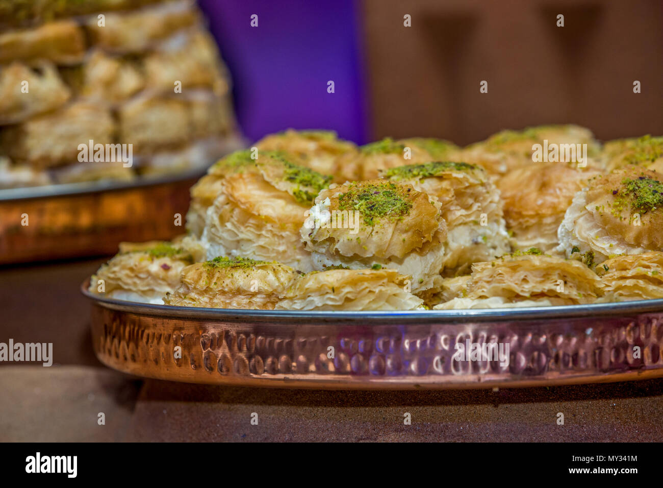 Arabic sweets hi-res stock photography and images - Alamy