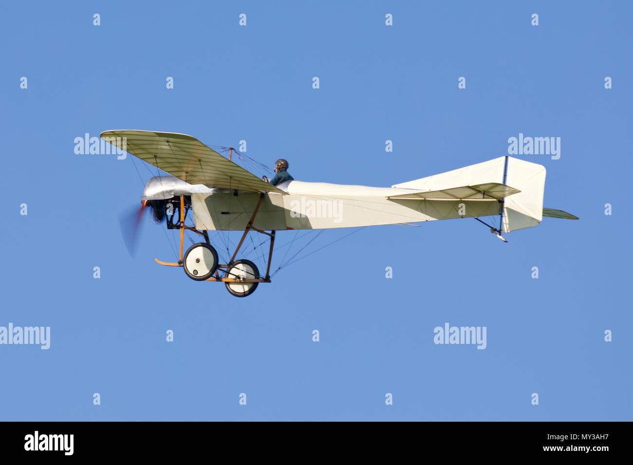 Mid wing monoplane hi-res stock photography and images - Alamy