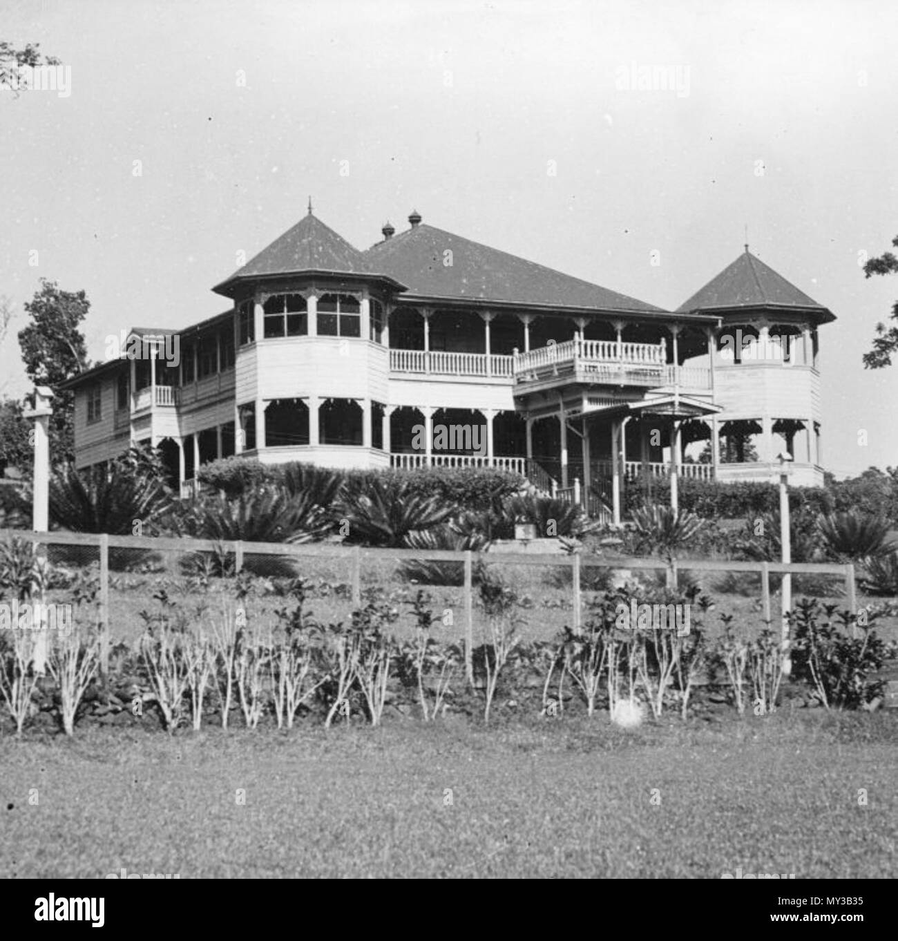 . English: House of Olaf Frederick Nelson of Nelson family, Apia, Samoa ...