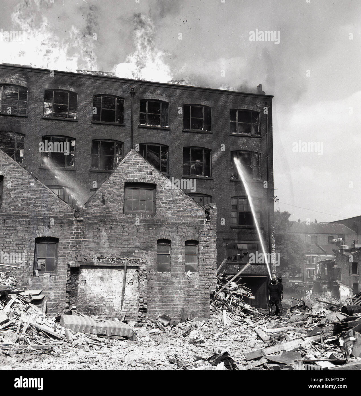 Fire hi-res stock photography and images - Alamy