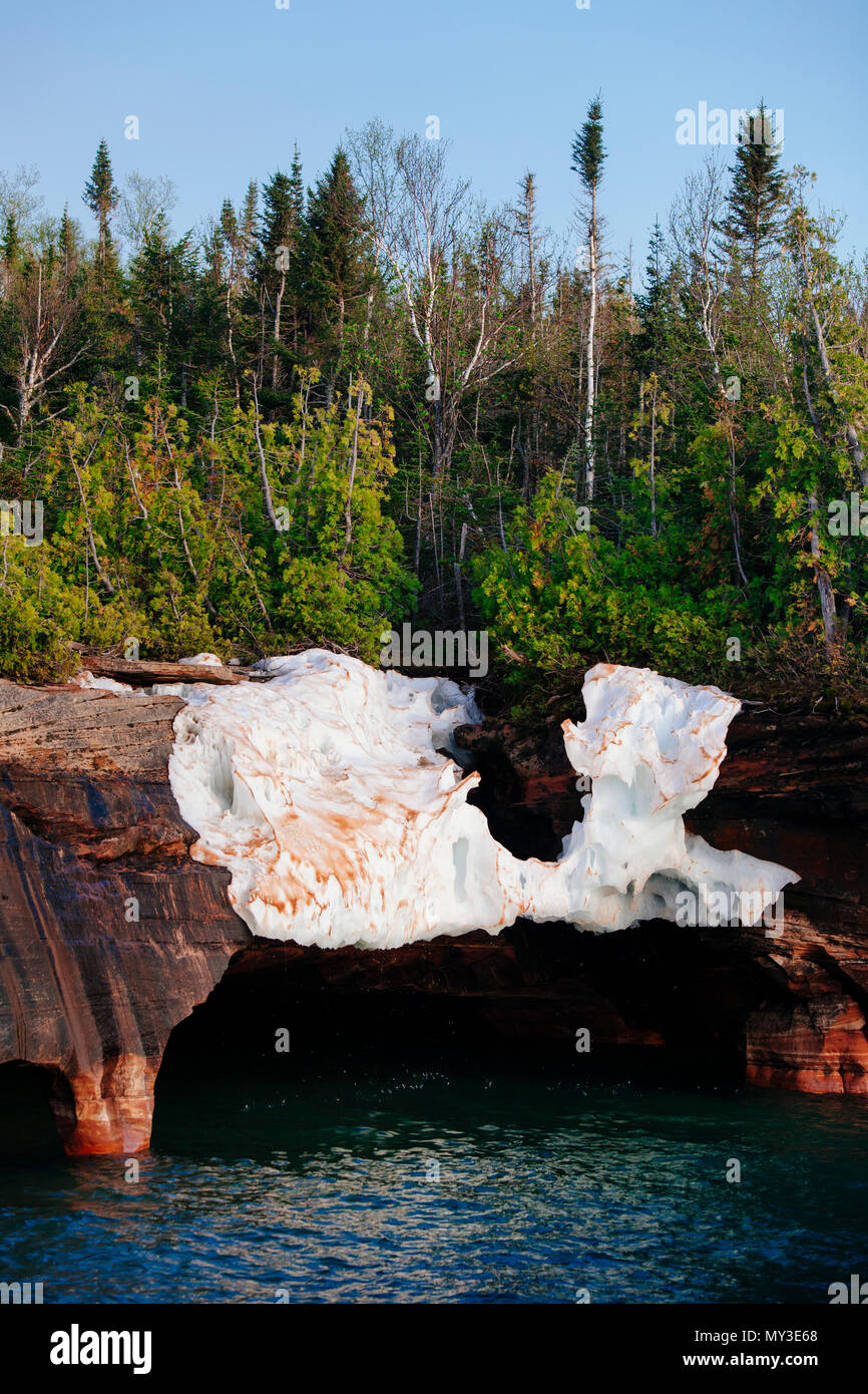 Ice on the cliffs of Devil's Island on Lake Superior and the Apostle ...