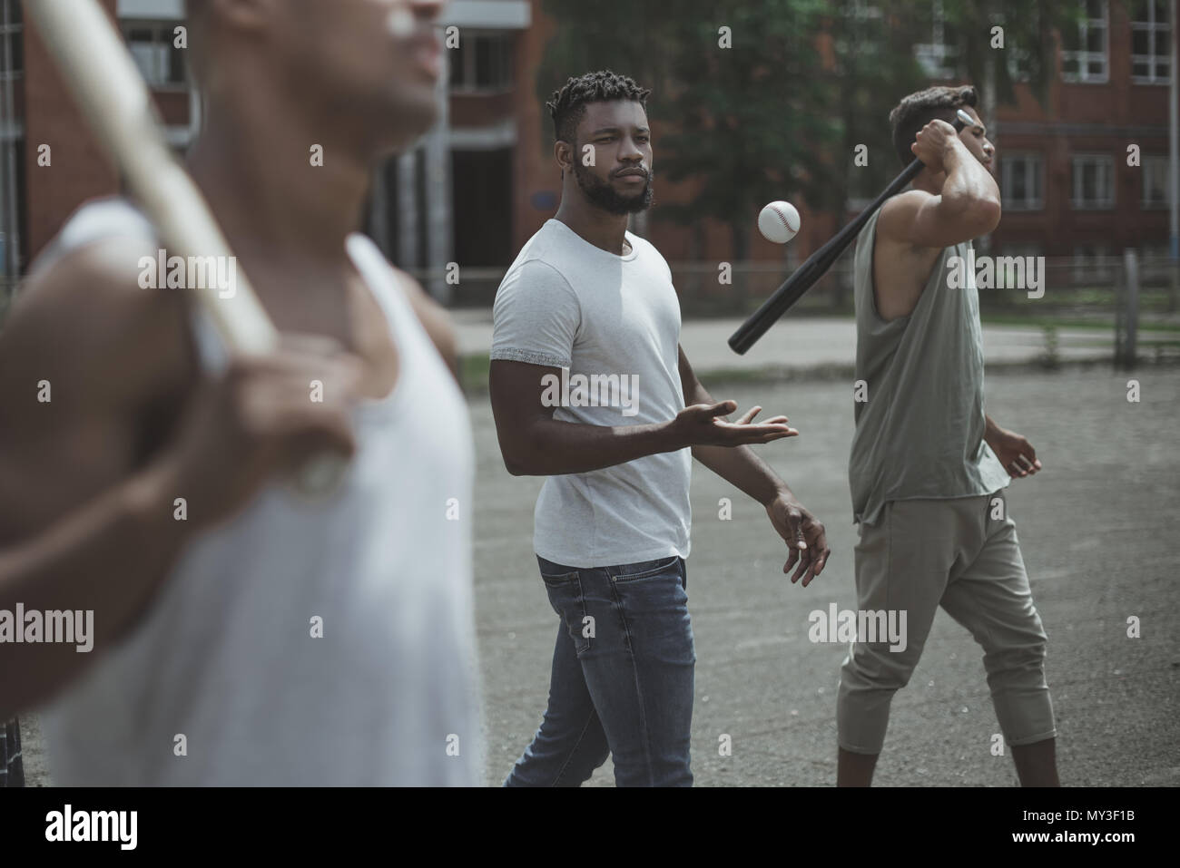 Baseball players walking hi-res stock photography and images - Alamy