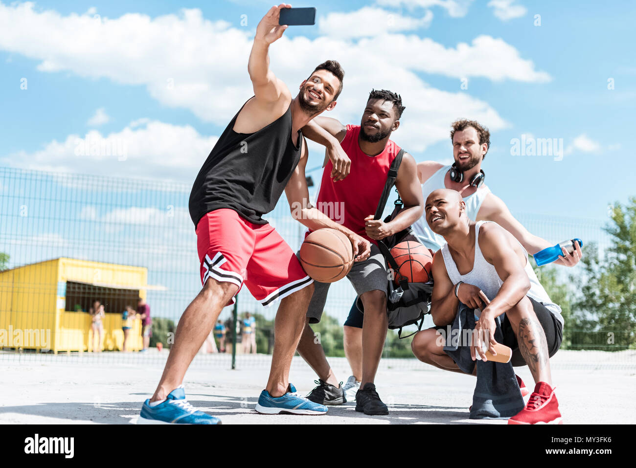 Multicultural team hi-res stock photography and images - Alamy