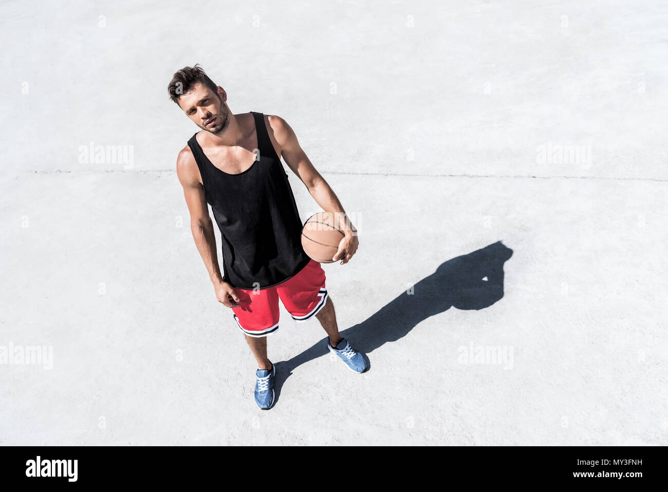 Athletic basketball player hi-res stock photography and images - Alamy