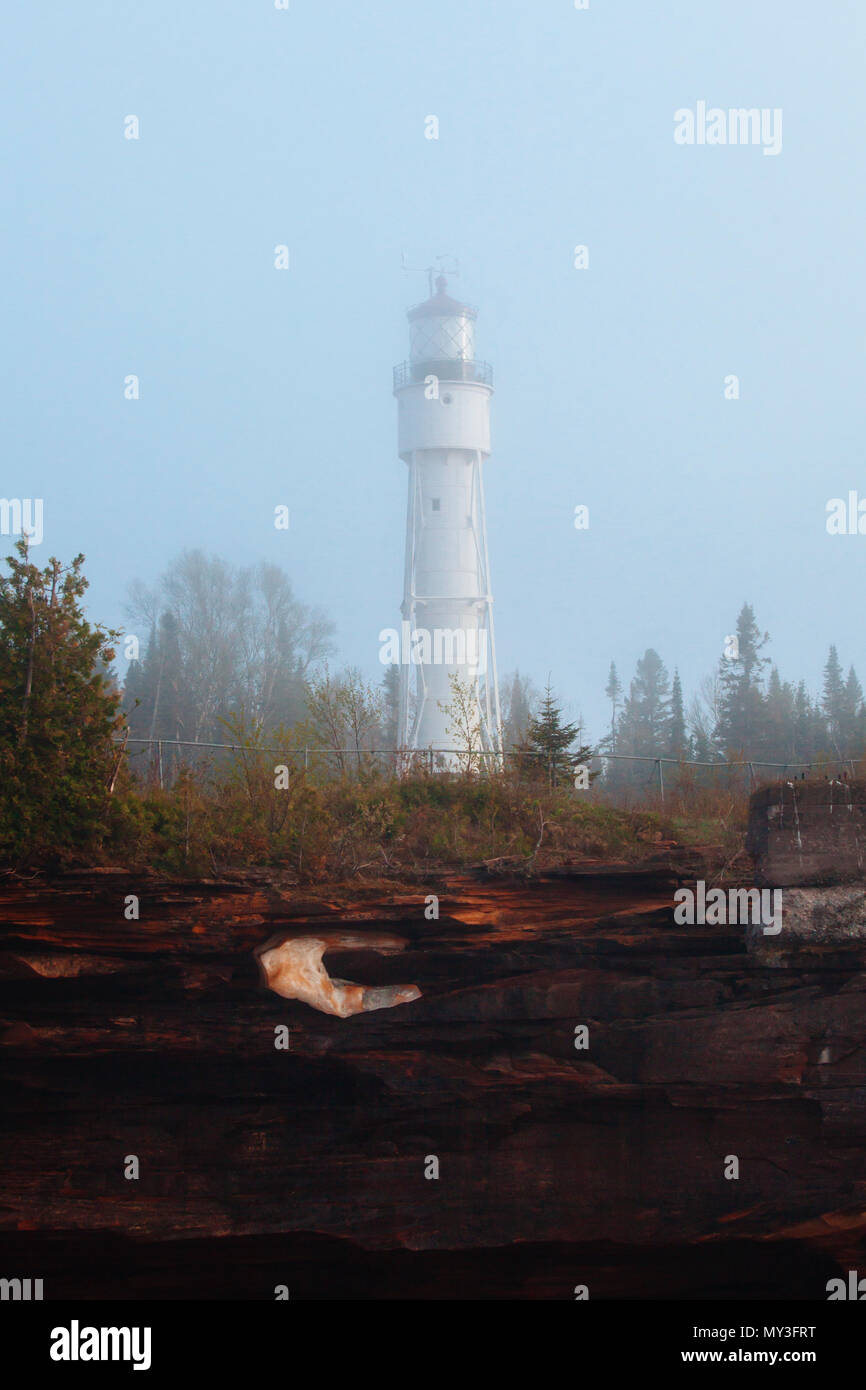 Devil's Island Lighthouse on Lake Superior and the Apostle Islands ...